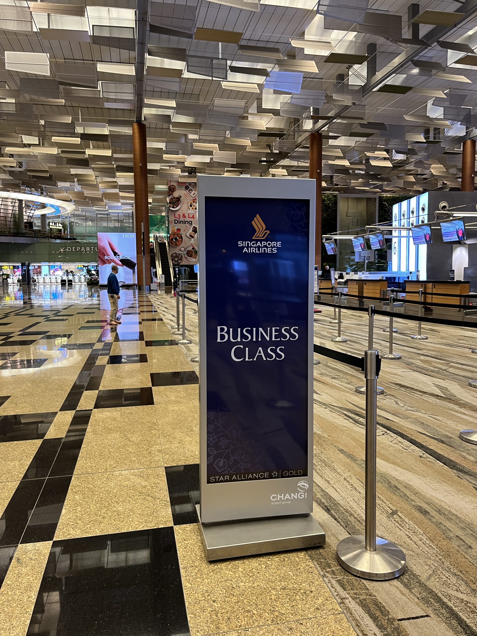 シンガポール＆台湾 旅行記 2024年7月④ 3日目 シンガポール航空 ビジネスクラス SQ874 シルバークリスラウンジ ターミナル3 ...